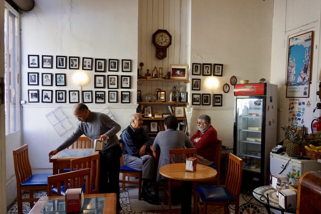 Playa Ancha: Tradición y vida de barrio en Valparaíso - Apuntes y Viajes