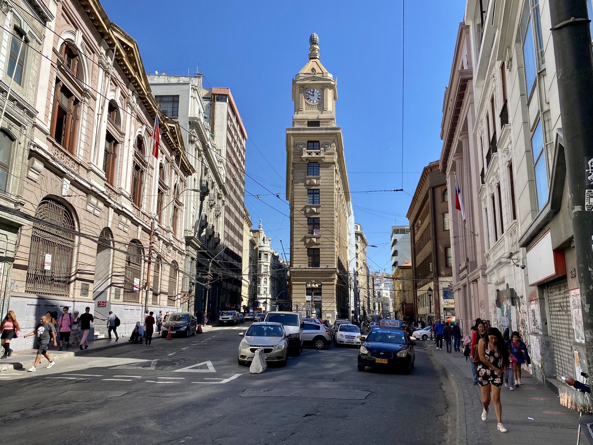 El Reloj Turri: Un Icono de Valparaíso que Detiene el Tiempo - Apuntes ...