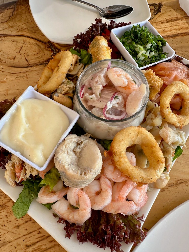 Horcón: un refugio costero donde conviven pescadores, artistas y ...