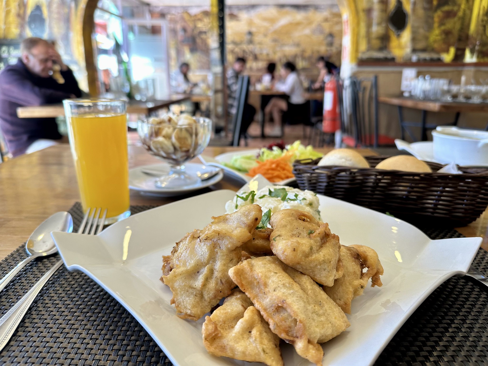 Dónde comer rico y barato en Valparaíso: Menús a pasos de Plaza ...